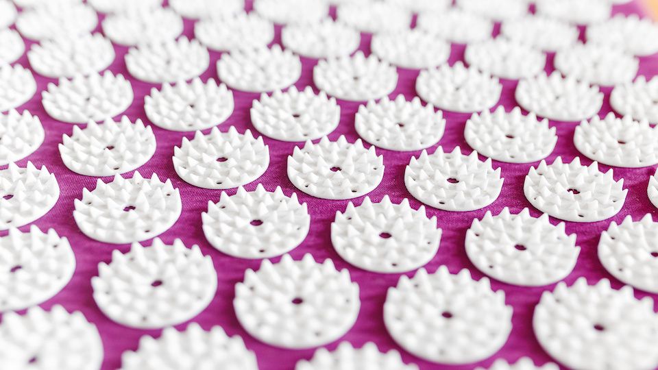 3 Reasons to Use an Acupressure Mat and How to Do It